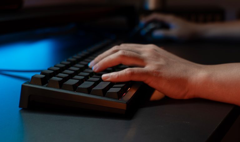 Rapid Trigger Explained: The Key to Faster Gaming Performance | Akko ...
